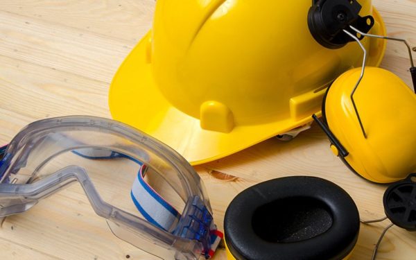 Potential Eye Hazards at Work & Ways to Protect Eyes from Injury